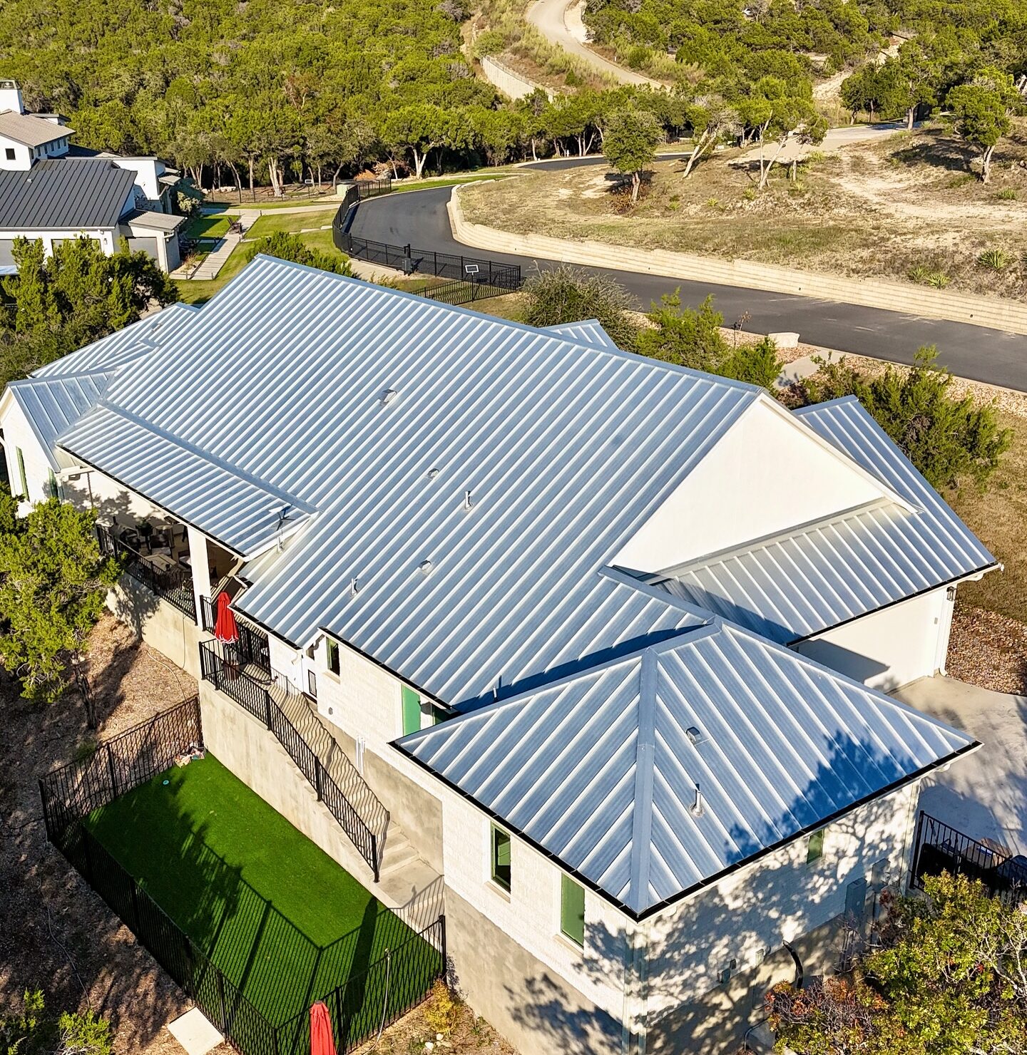 Sagging Roof in Austin: Causes, Risks & How to Fix It Fast
